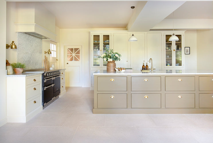 Step Inside Hannah's Arts and Crafts Kitchen with Versailles Limestone ...