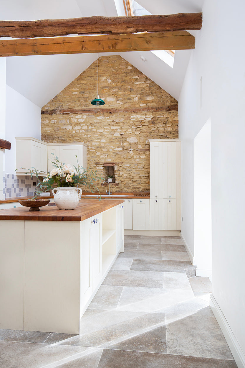 Bayonne Blend Rustique Stone Effect Porcelain Tiles | Quorn Stone