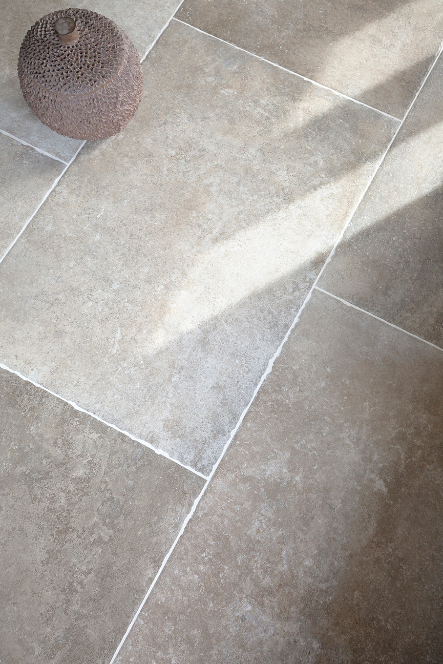 Bayonne Blend Rustique Stone Effect Porcelain Tiles | Quorn Stone