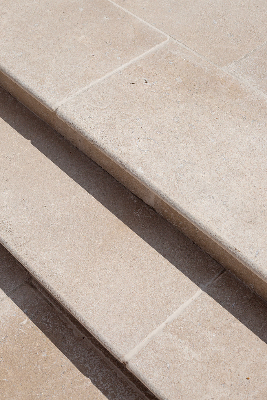 Limestone Bullnose Steps Natural Sawn Sandstone 'Premiastone' Cornsilk