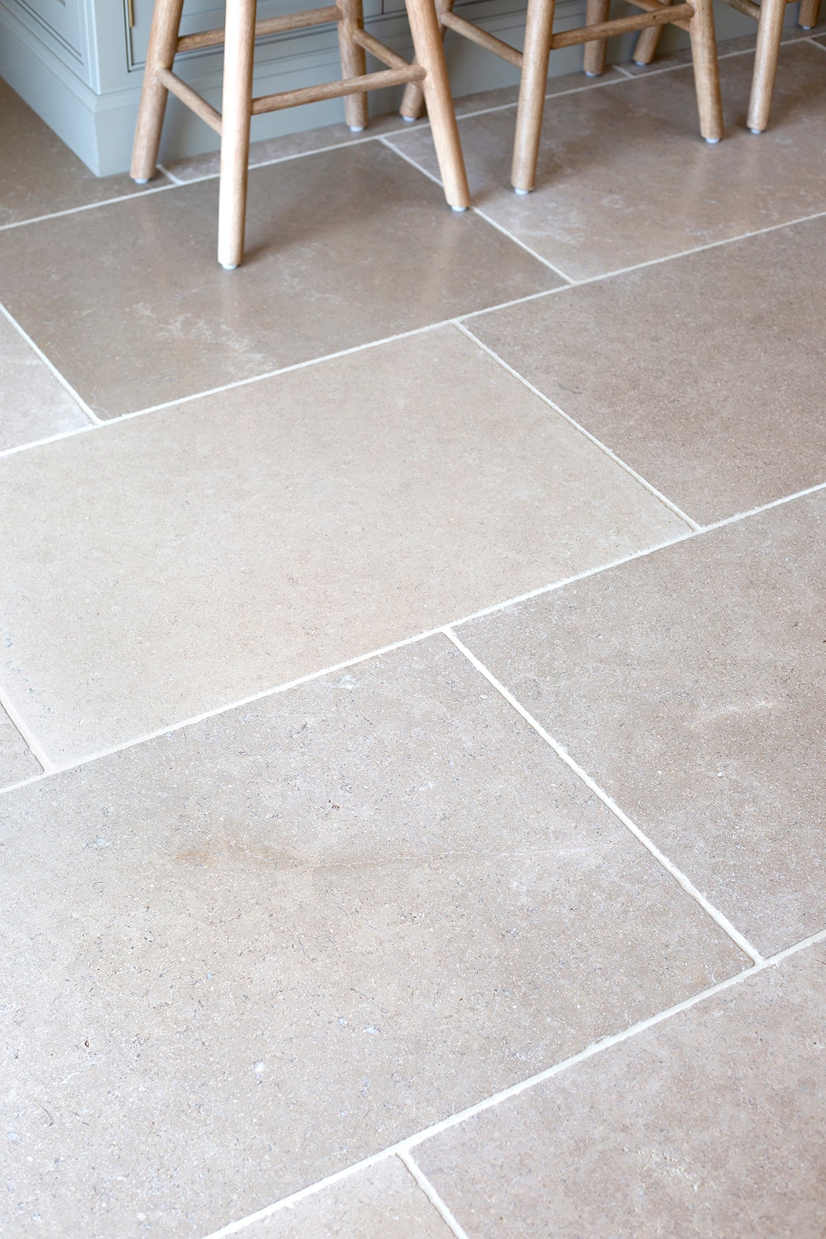 Dijon Tumbled Limestone Tiles & Pavers | Quorn Stone - 500xFLx30mm