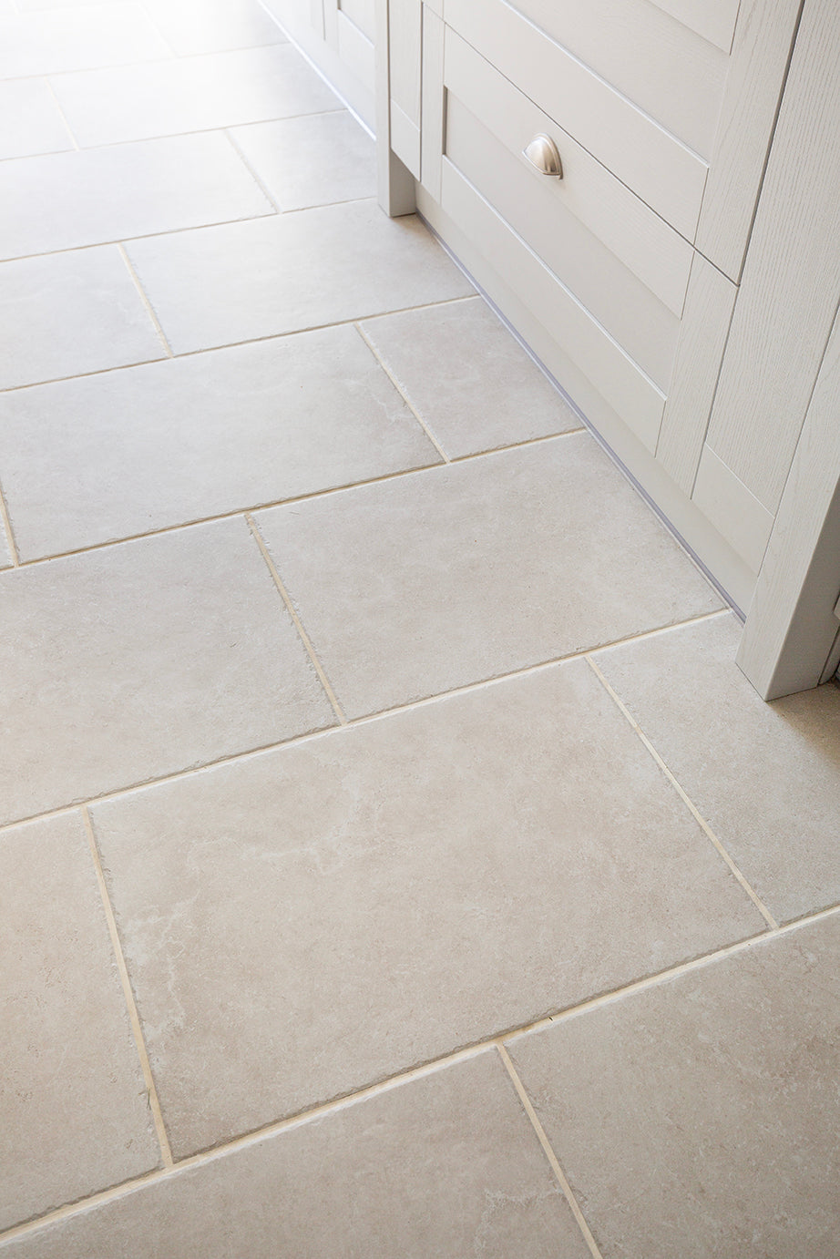 Hambleton Ivory Smooth Stone Effect Porcelain | Quorn Stone