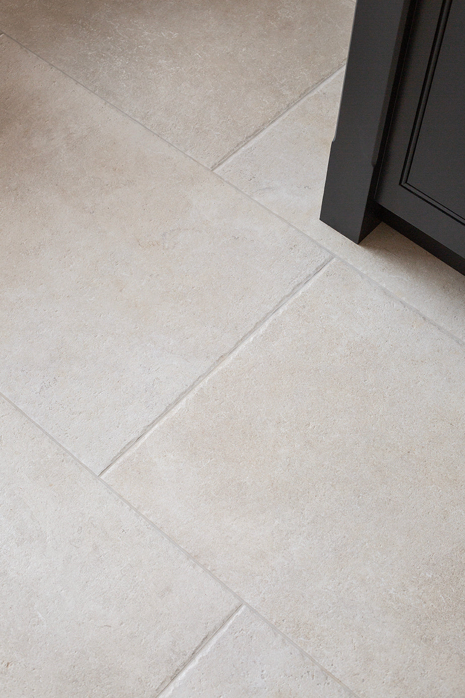 Hambleton Ivory Textured Stone Effect Porcelain | Quorn Stone