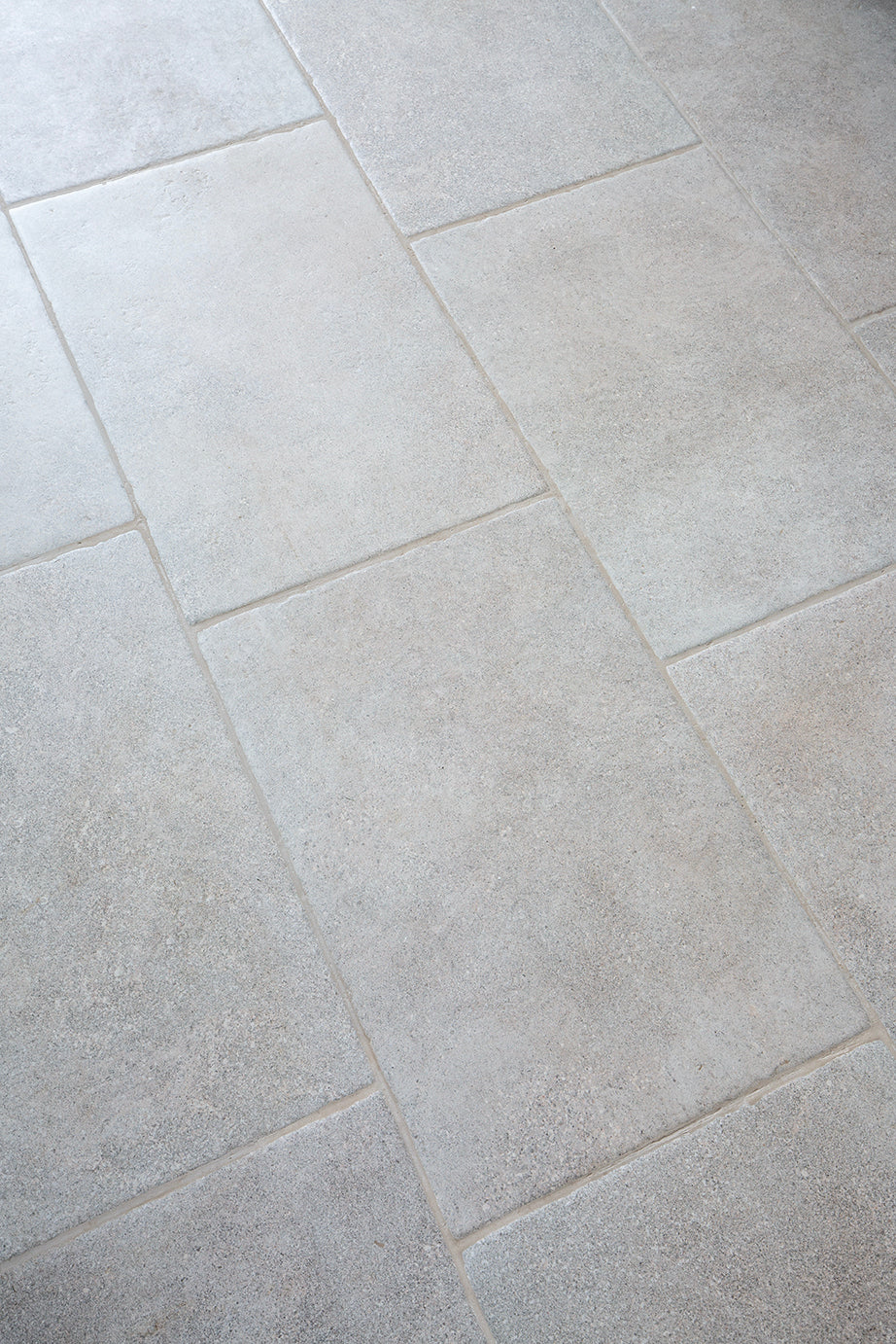 Lullington Grey Stone Effect Porcelain Tiles | Quorn Stone