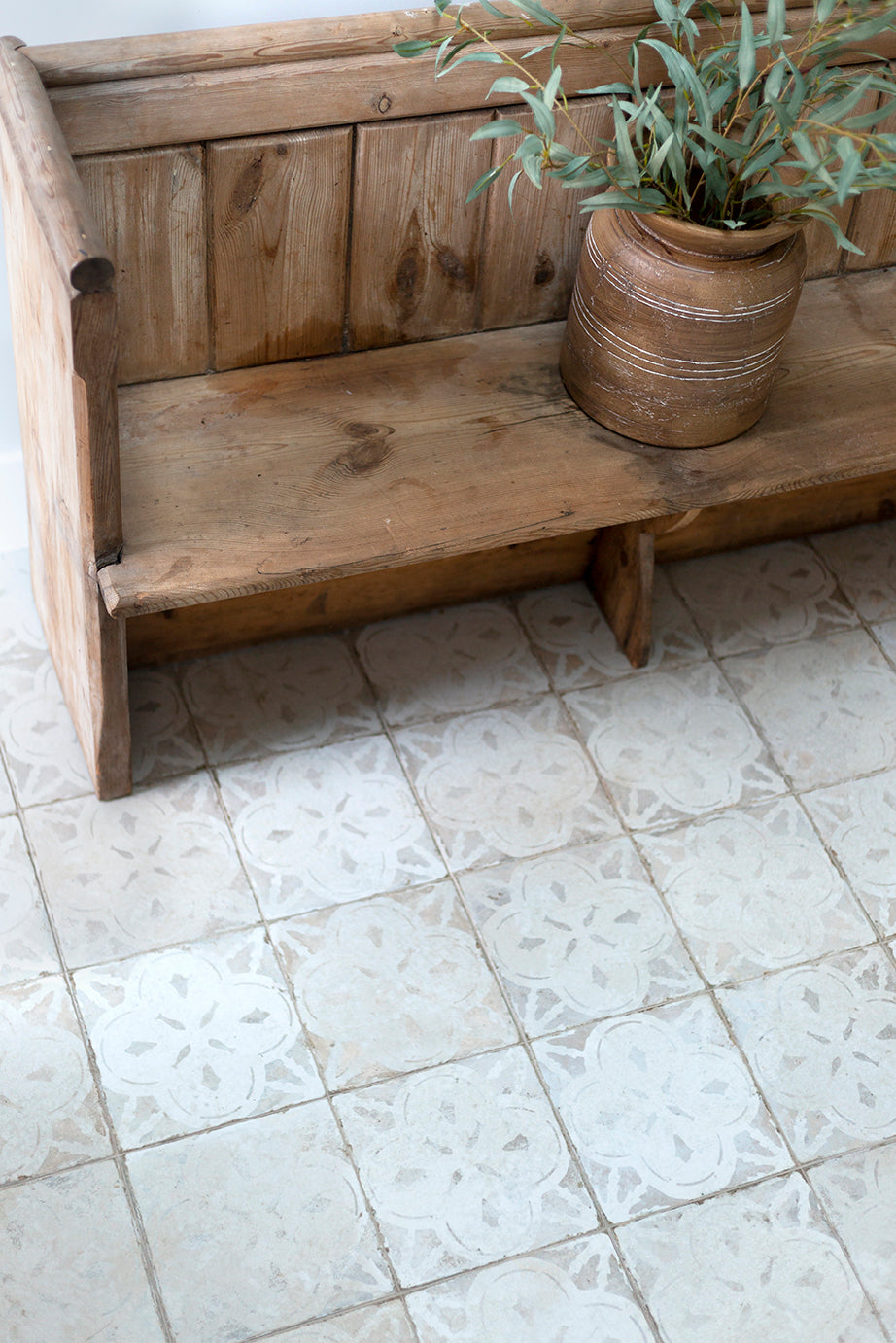 Ophelia White Patterned Ceramic Tiles | Quorn Stone