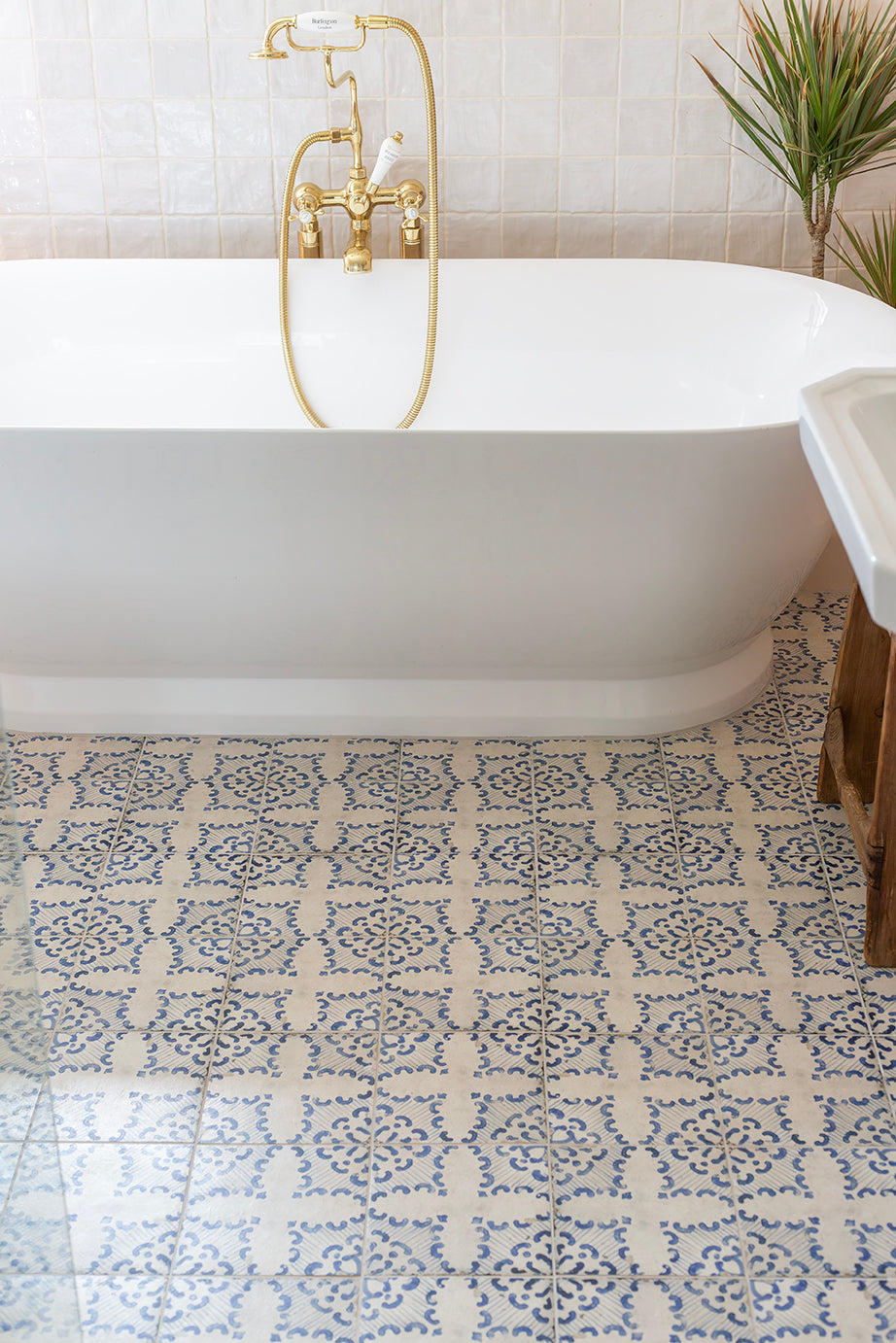 Pamplona Blanco Patterned Porcelain Tiles | Decorative | Quorn Stone