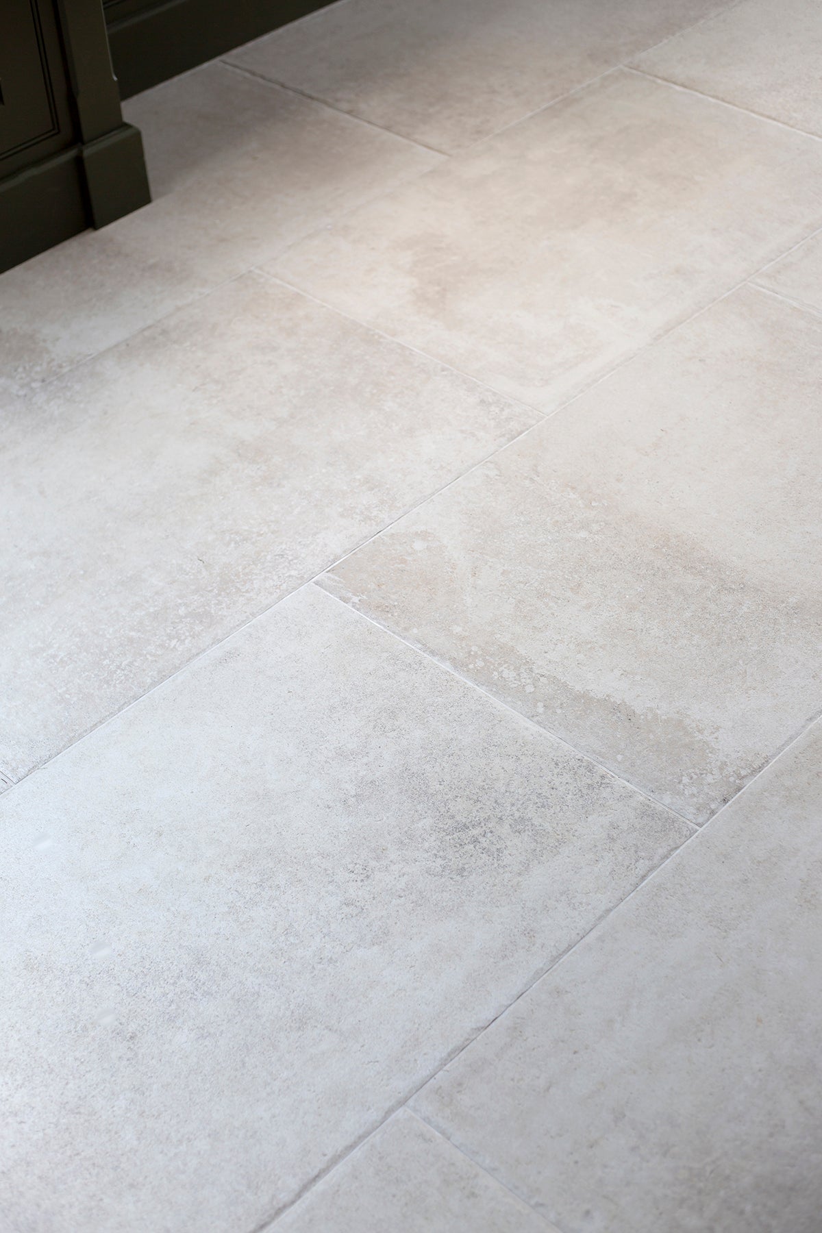 Provence Crema Stone Effect Porcelain Tiles | Quorn Stone