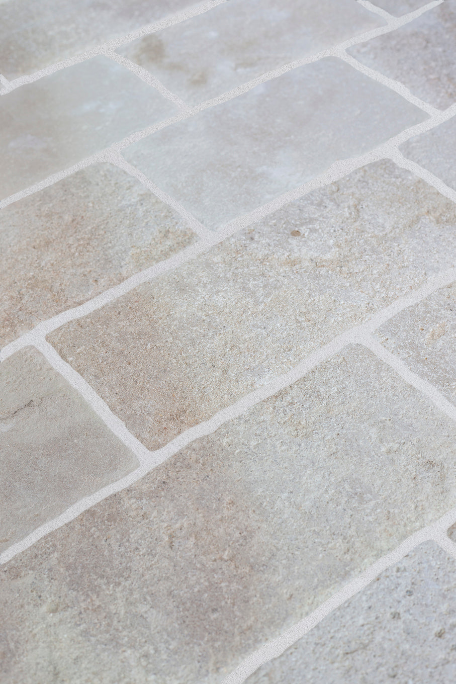 Sorrento Aged Tumbled Limestone Cobbles | Quorn Stone