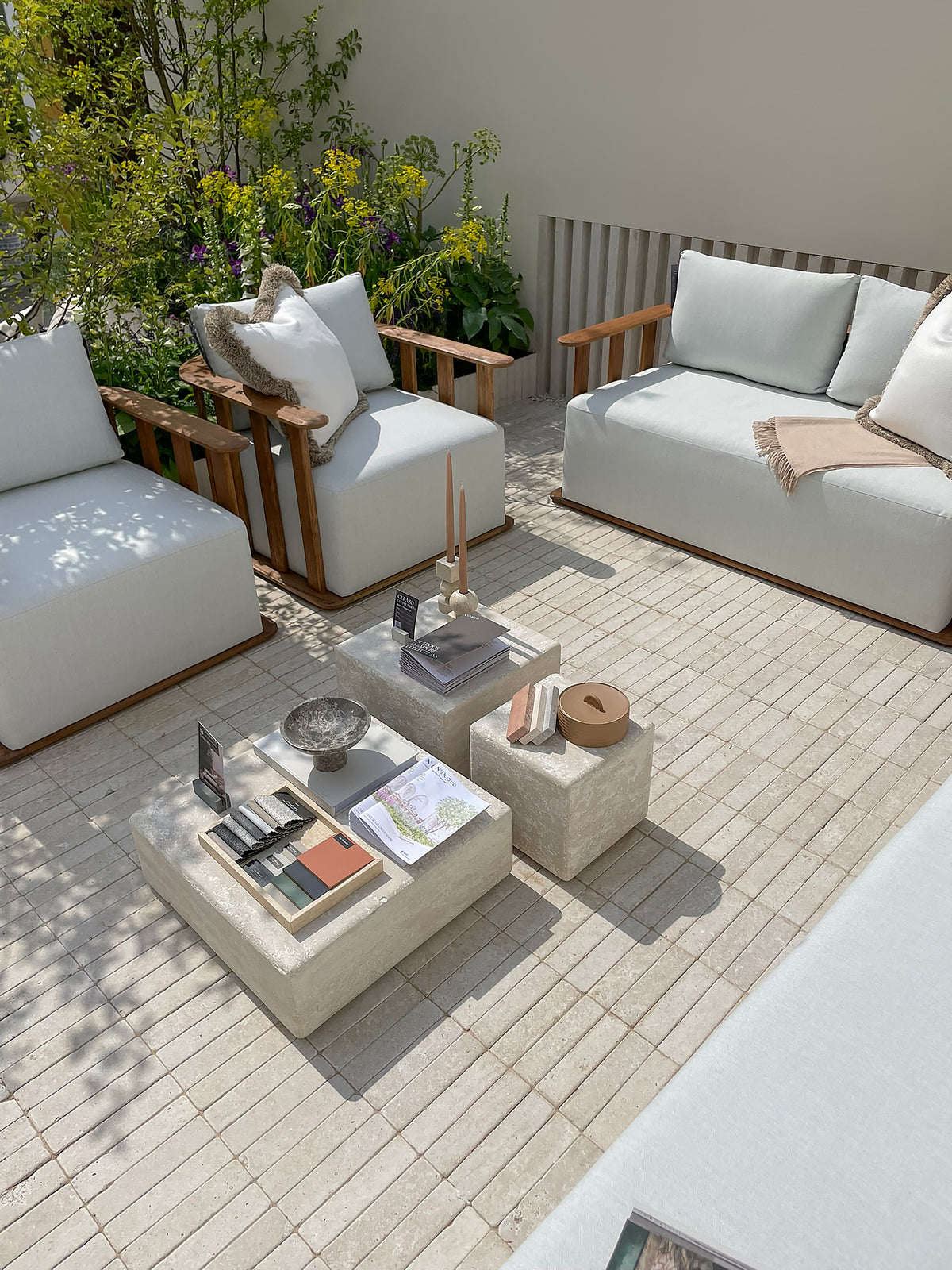 Versailles Softly Aged Herringbone Paving Cobbles | Quorn Stone
