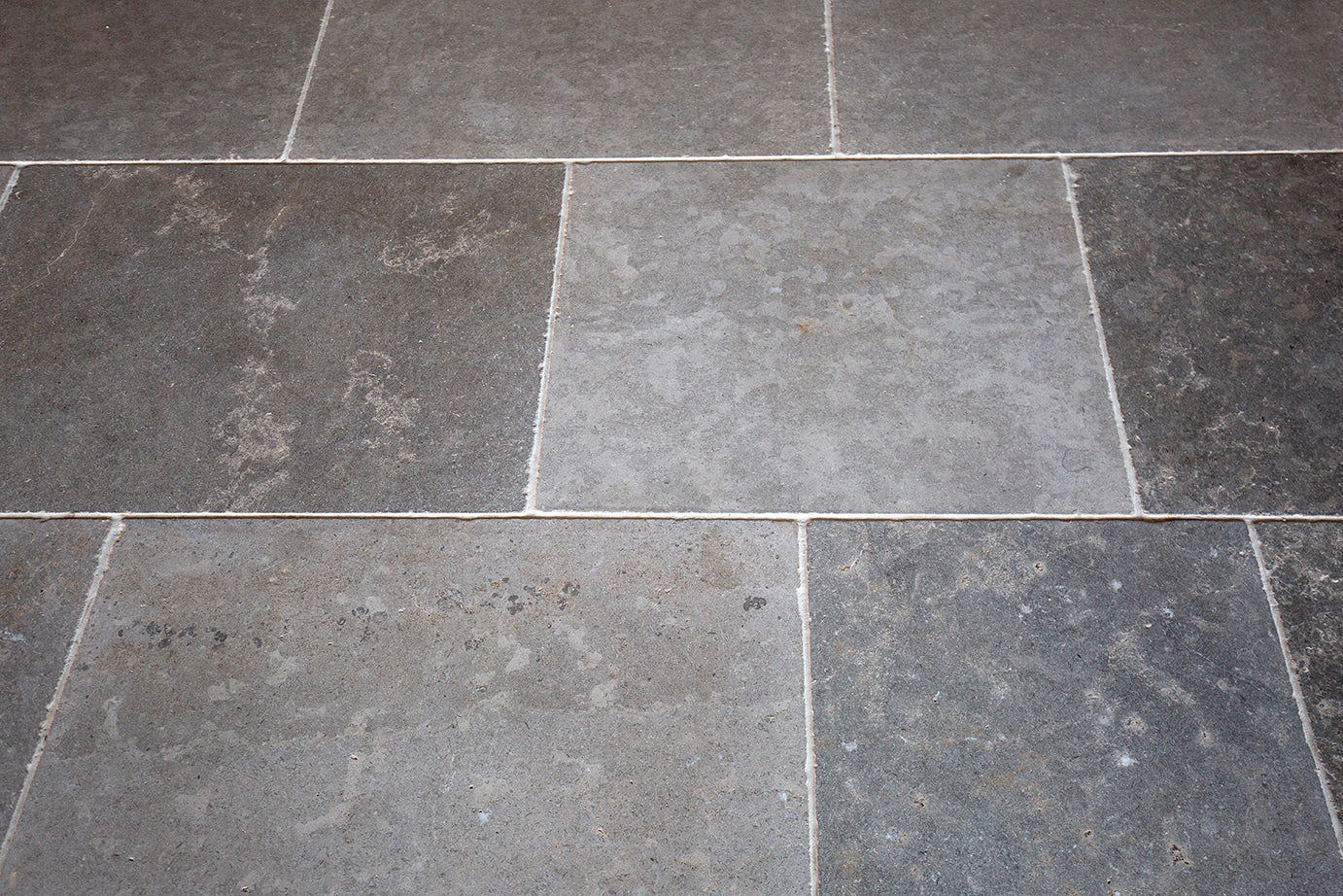 Farrow Blend Tumbled Limestone Paving | Quorn Stone - 500xFLx20mm