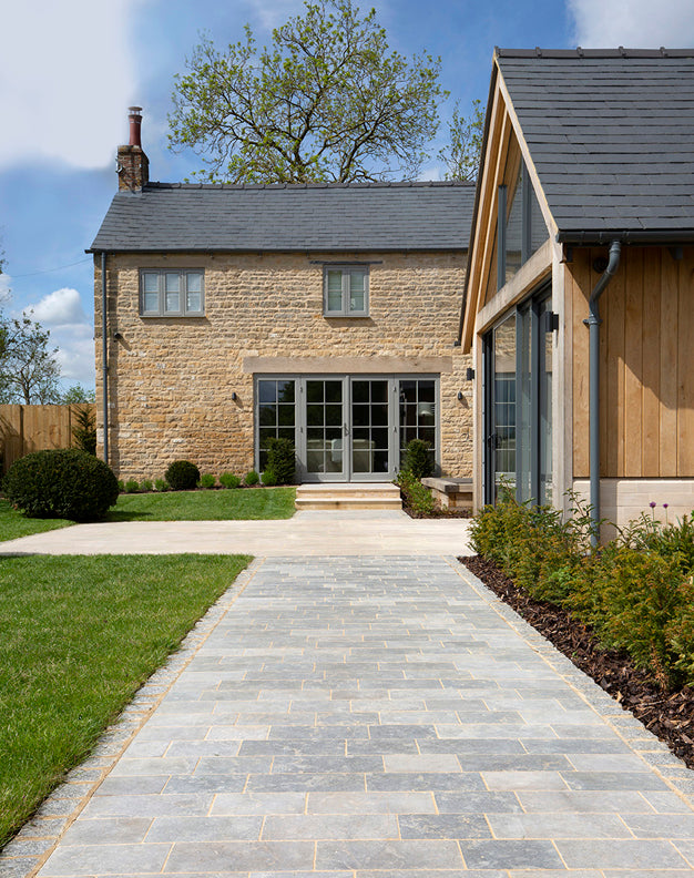 Farrow Grey Tumbled Limestone Outdoor Cobbles | Quorn Stone