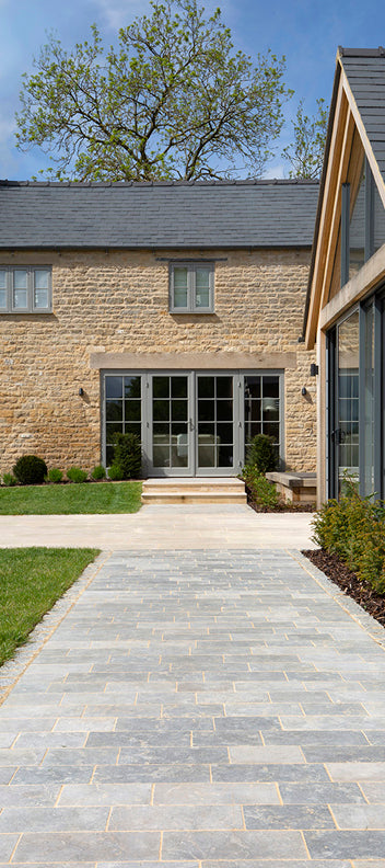 Farrow Grey Tumbled Limestone Outdoor Cobbles | Quorn Stone