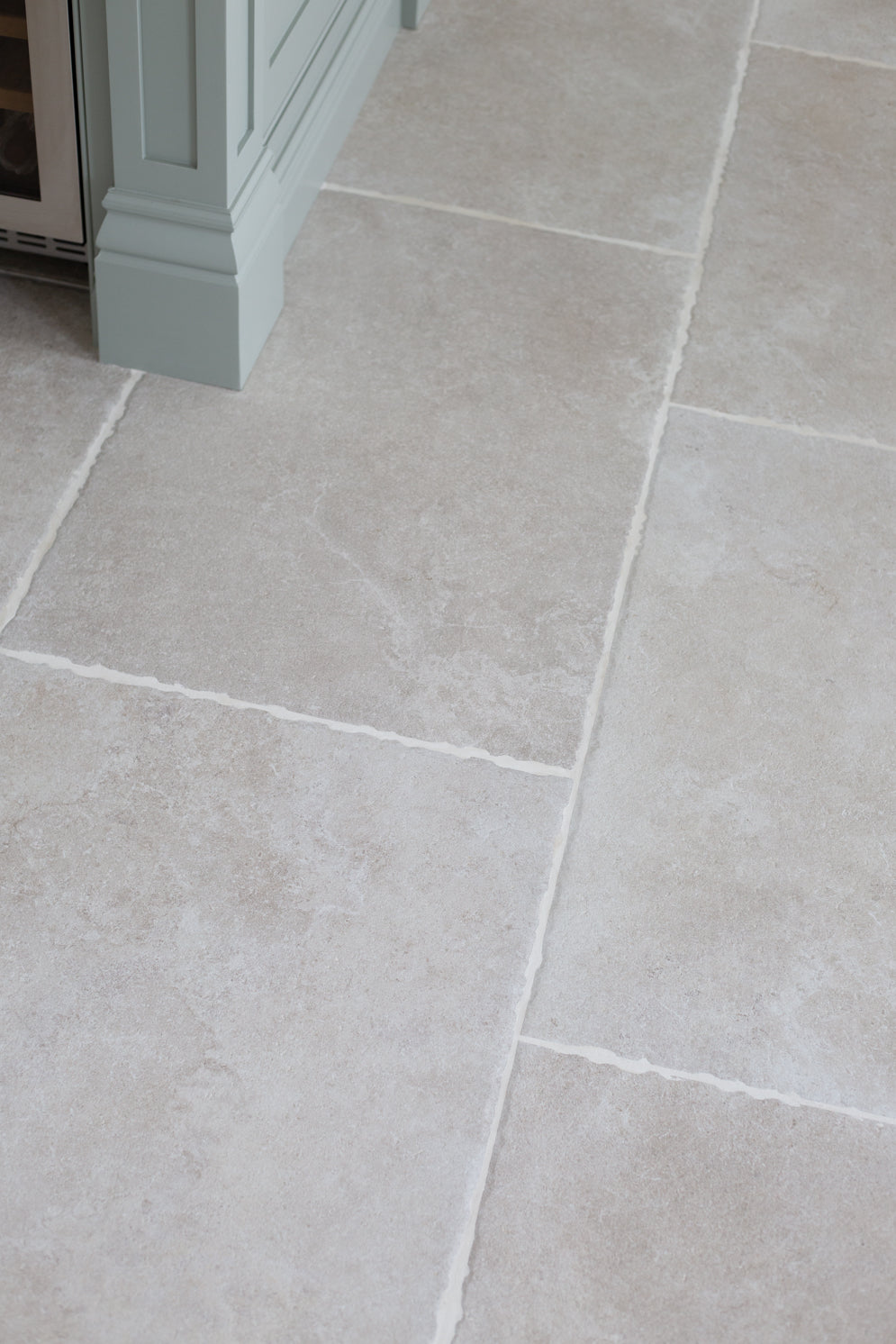 Hambleton Ivory Textured Stone Effect Porcelain | Quorn Stone