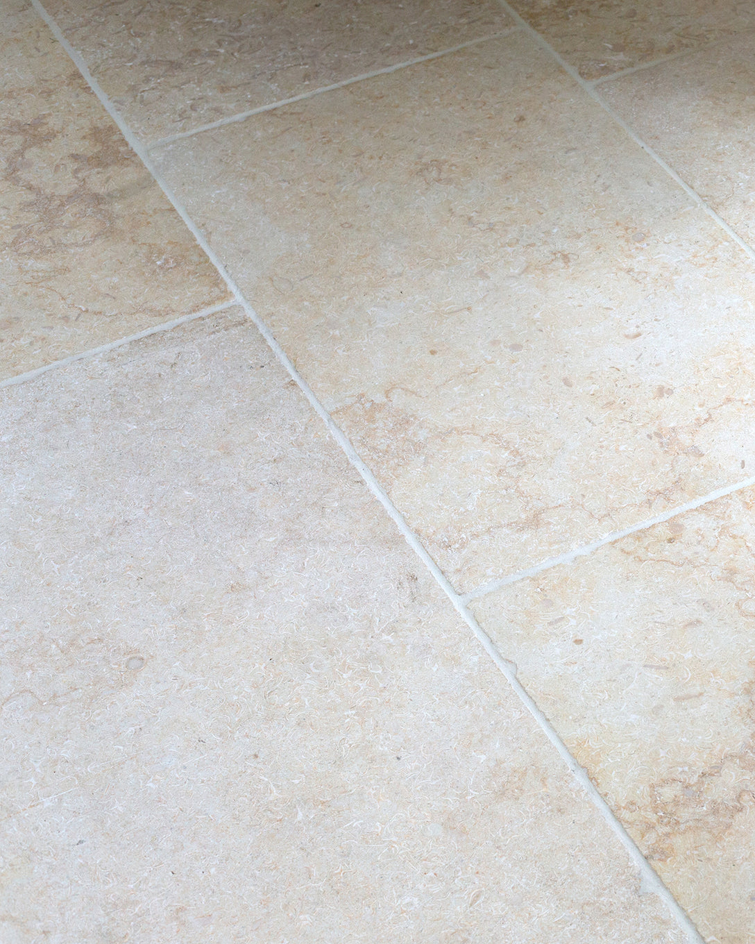Monte Carlo Tumbled Limestone Pavers | Quorn Stone