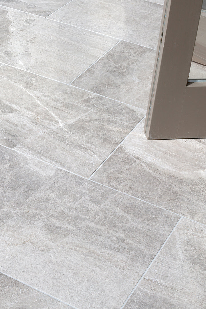Silver Cloud Softly Worn Limestone Paving | Quorn Stone