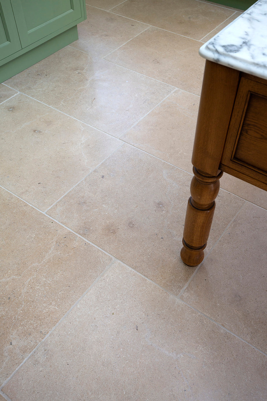 Tuscany Tumbled Limestone Tiles | Flagstones | Quorn Stone